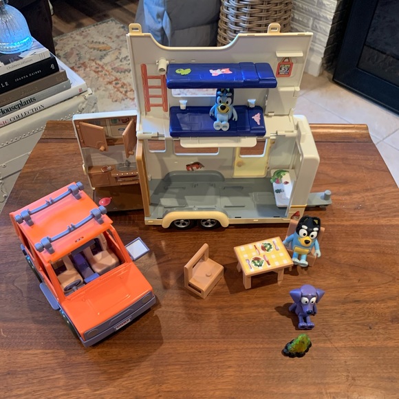bluey | Toys | Bluey Jeep And Caravan Camping Play Set With Characters ...